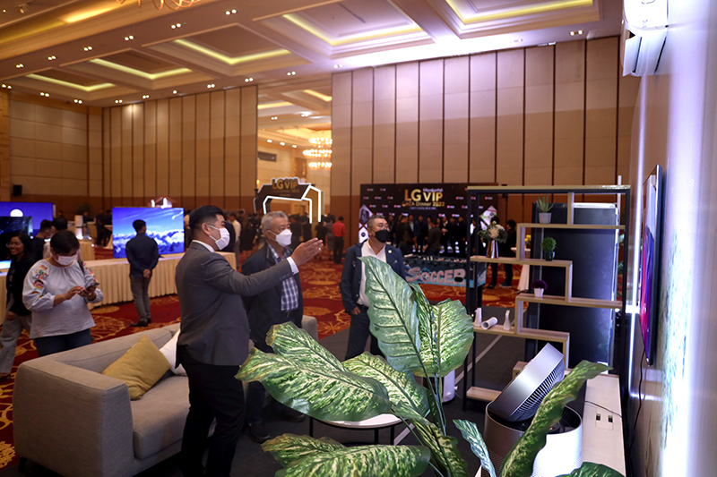 ក្រុមហ៊ុន ជីហ្គៀគ្រុប បង្ហាញផលិតផល LG ថ្មី នៅក្នុងកម្មវិធី LG VIP Gala ...